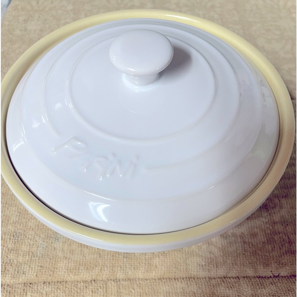 Parini | Kitchen | Parini Stoneware Serving Dish White With Lid | Poshmark